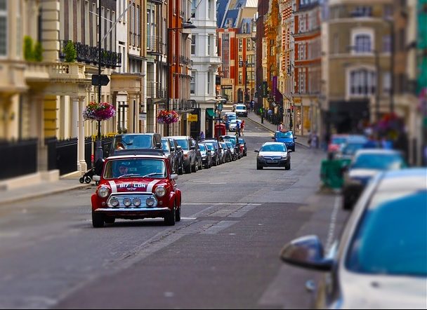 Car ownership could end in massive overhaul of UK roads - 'at tipping ...